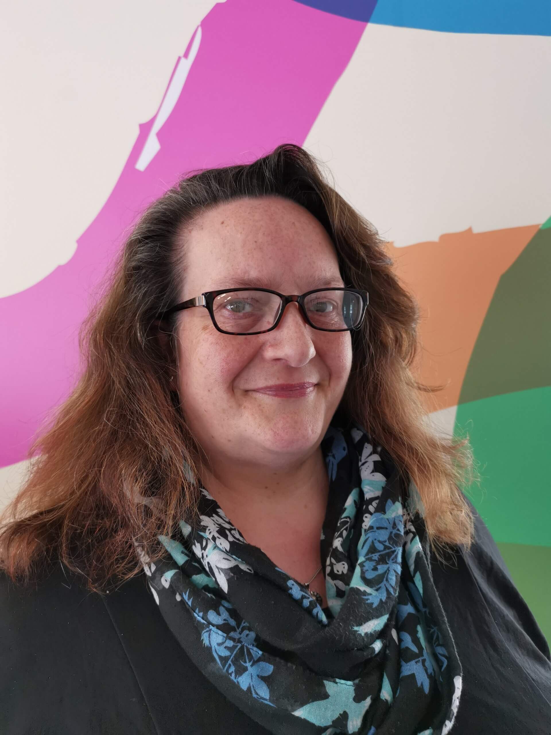 Emma Clarke (Em-uh Klark) - bibic